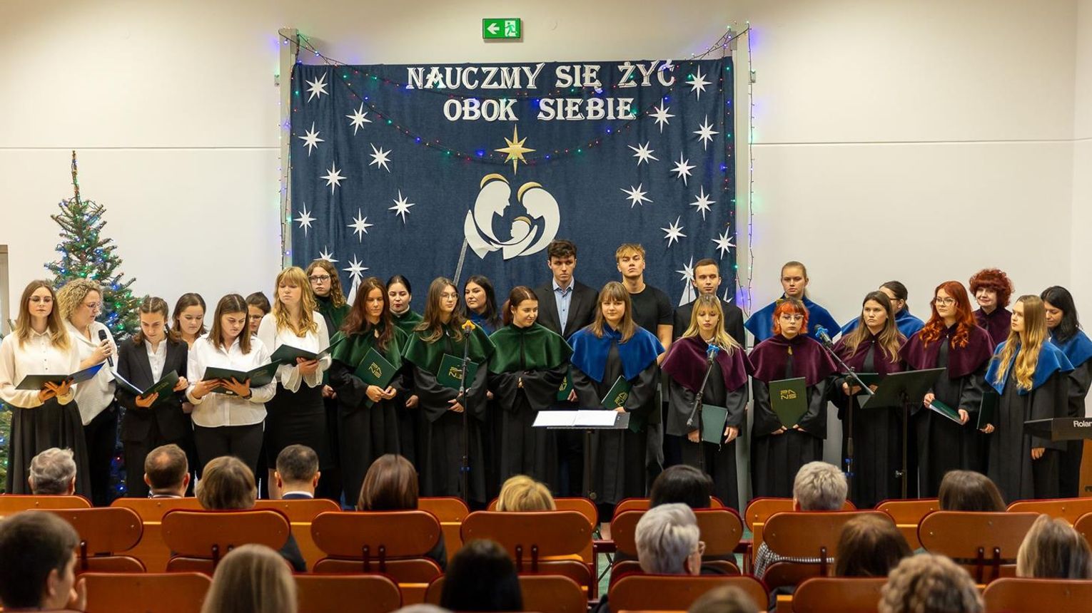 Chełm. Wigilia w PANS. Dochód z kiermaszu ozdób dla dzieci z domu dziecka